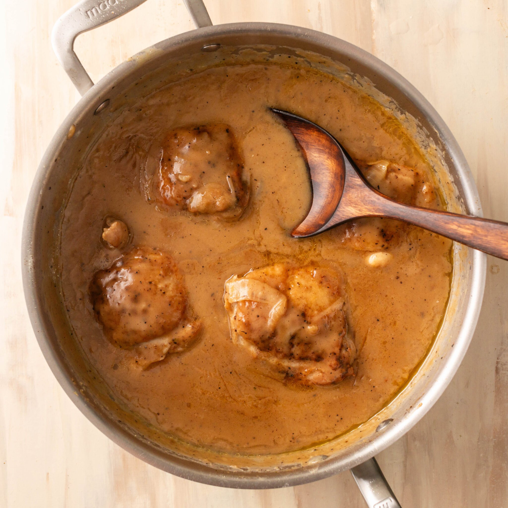 Southern Smothered Chicken Thighs with Gravy and Rice - Cooks with Soul