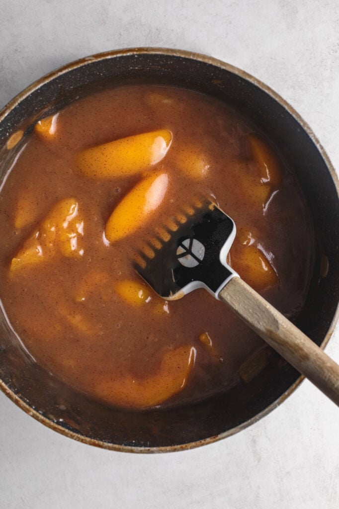 Peach Cobbler with Canned Peaches - Cooks with Soul