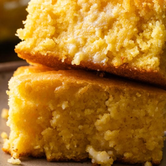Old-Fashioned Cornbread Recipe - Cooks with Soul