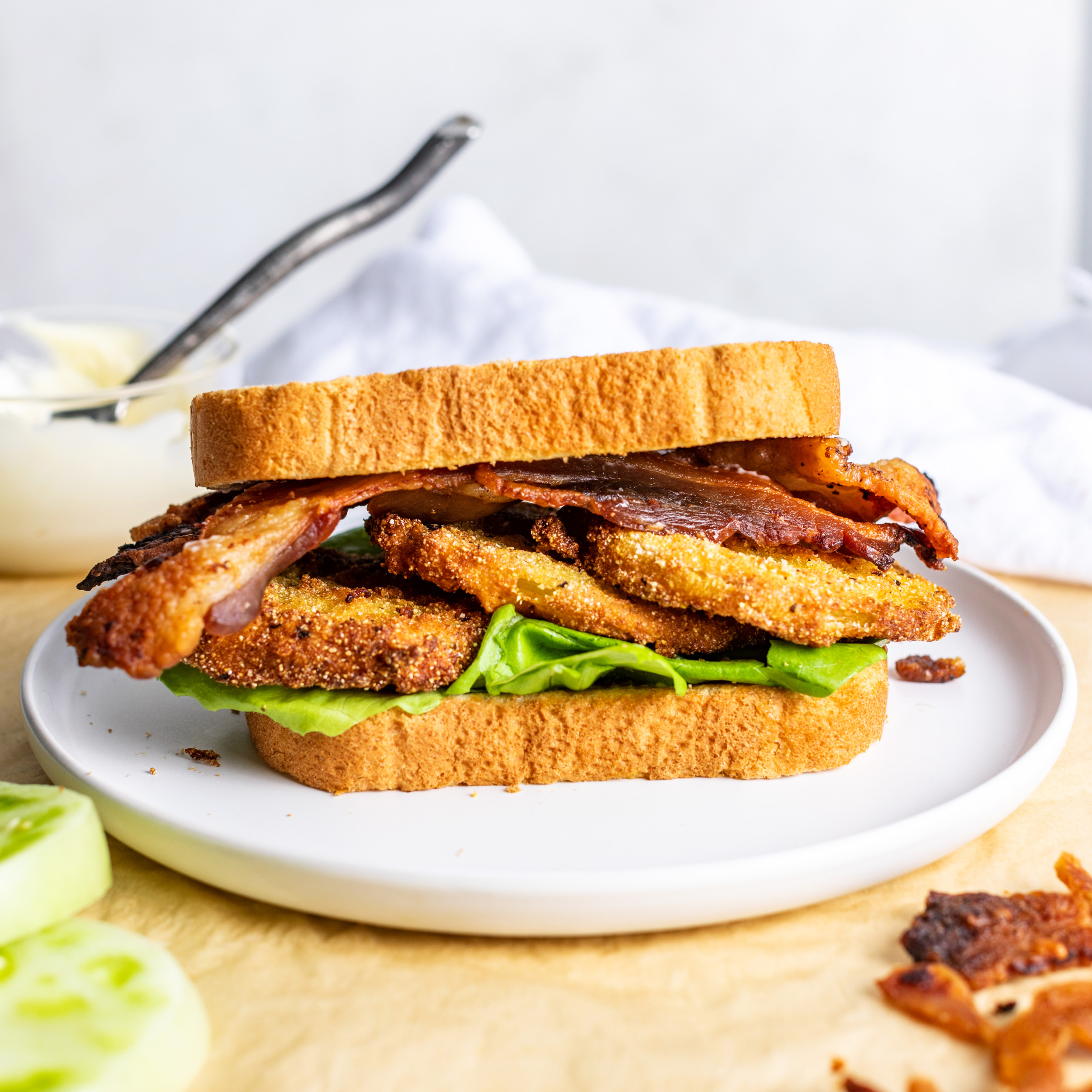 Fried Green Tomato Sandwich (BLT Recipe) - Cooks with Soul